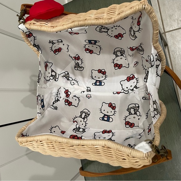 Hello Kitty | Bags | Brand New Hello Kitty Rattan Straw Bag With Strap ...